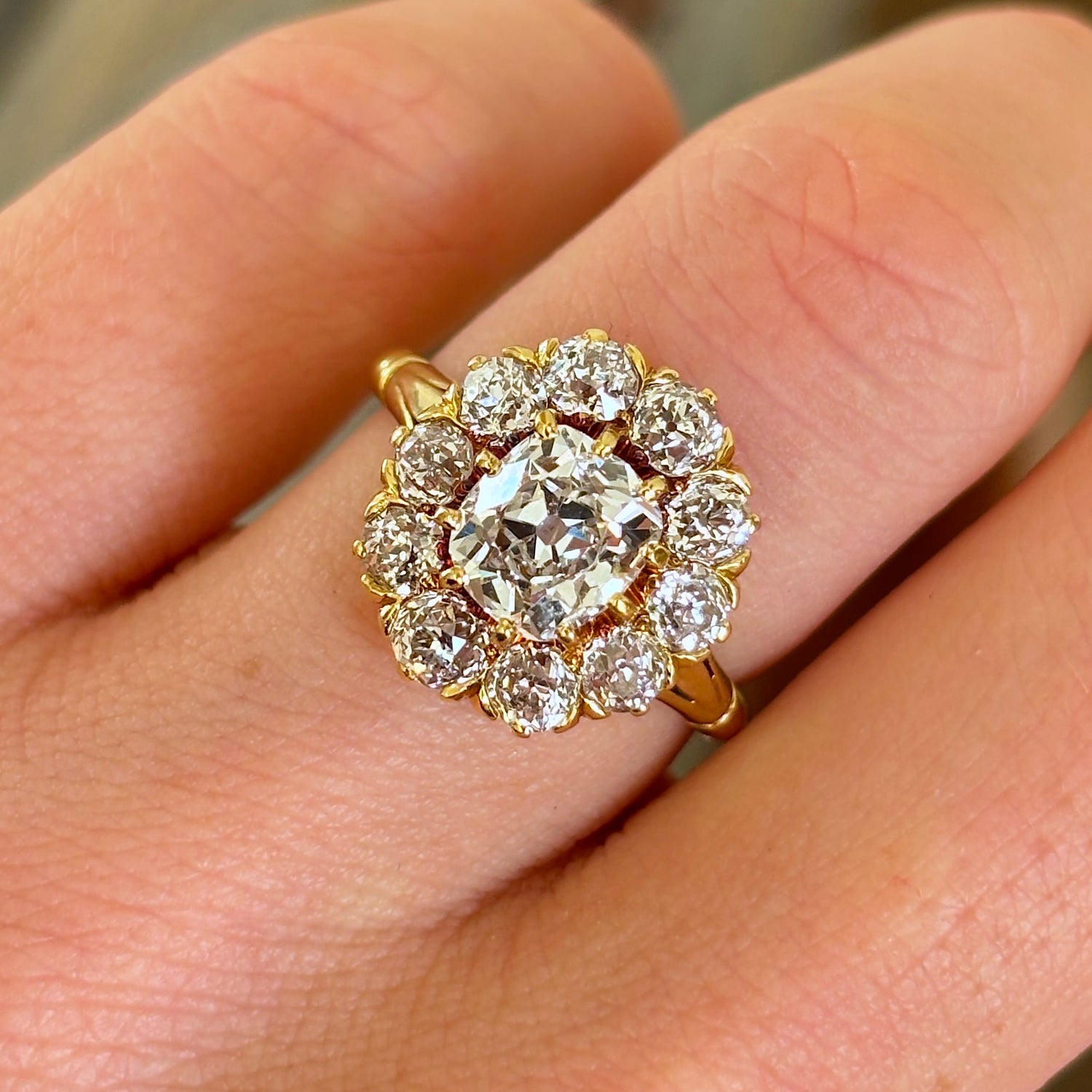 Vintage and antique engagement rings, the ethical and sustainable ...
