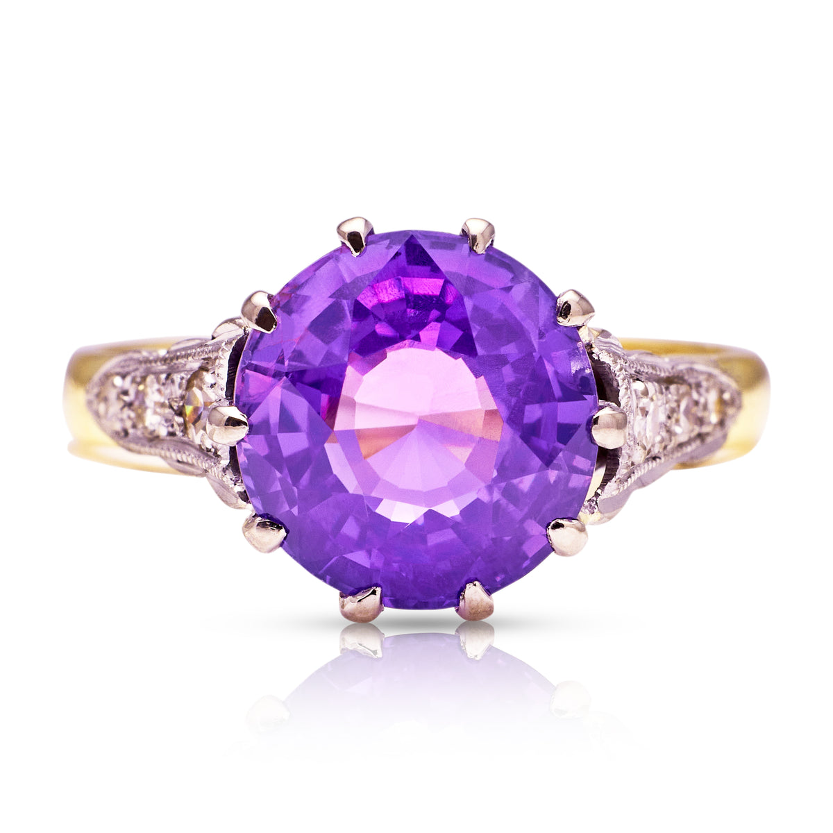 Hazy lilac sapphire and diamond ring, 18ct yellow gold and platinum ...